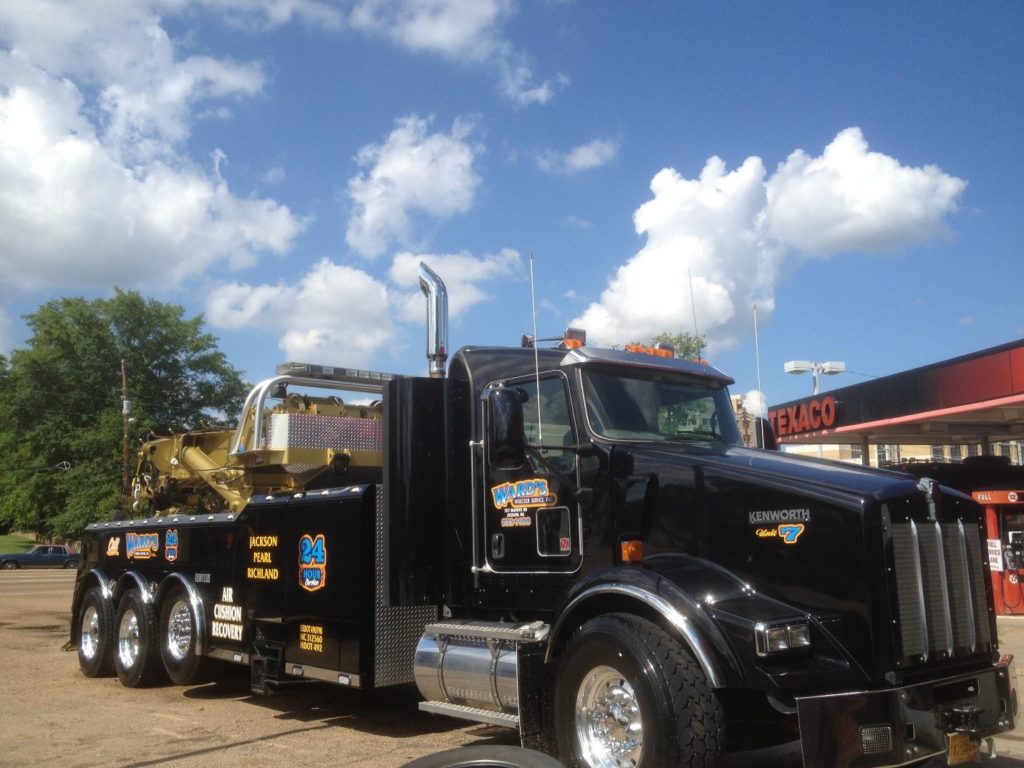 Heavy-Duty Service at Its Best - Ward's Wrecker Service, Jackson, MS